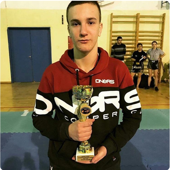 Ово је прва медаља и пехар, али не и последња, трудићу се да их освајам ...